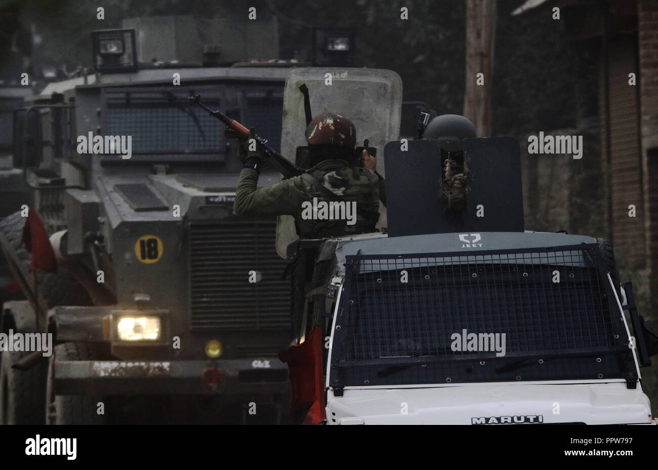 Vehicles of indian paramilitary soldiers hi-res stock photography and ...