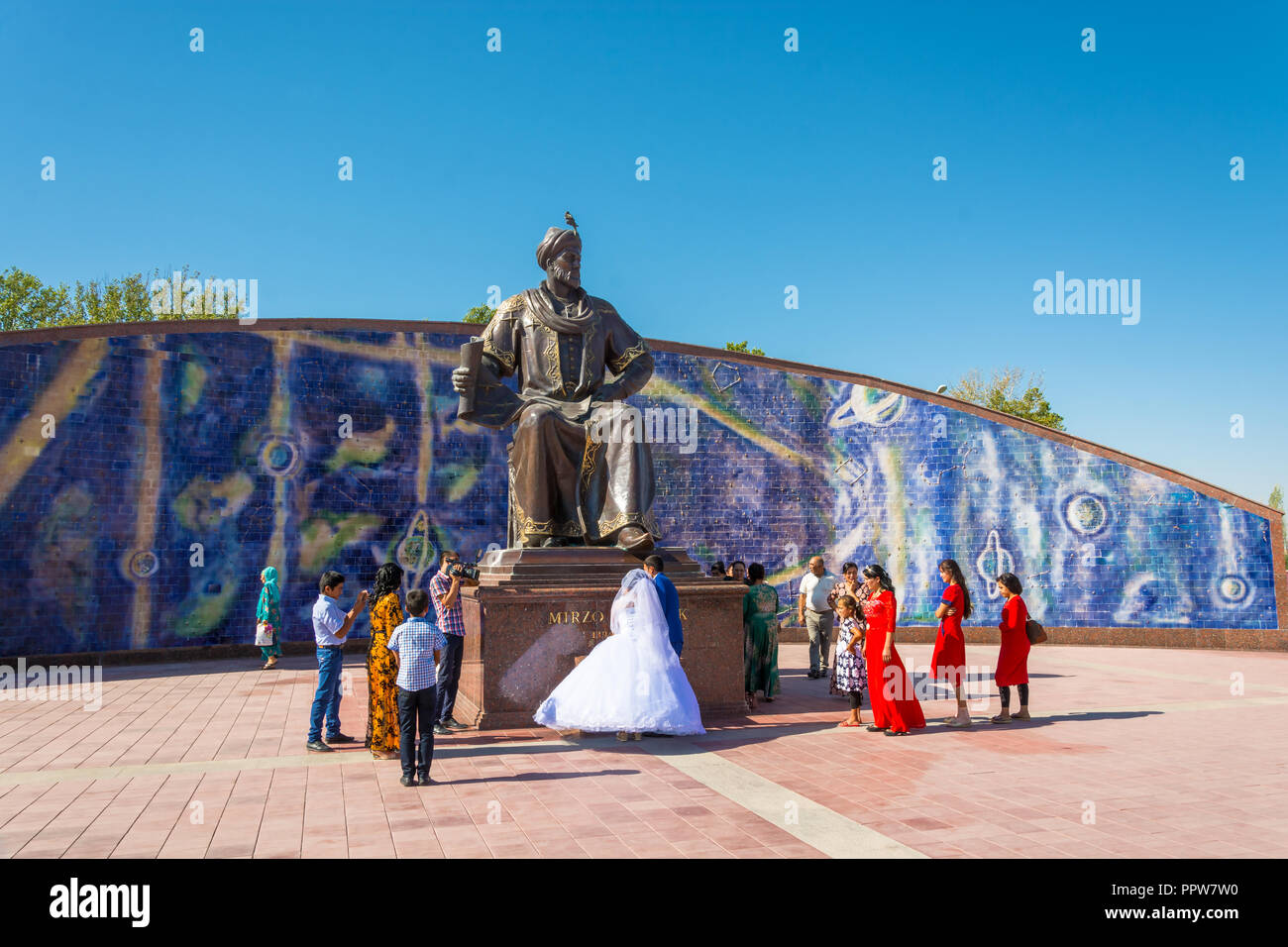 Uzbekistan samarkand wedding hi-res stock photography and images - Alamy