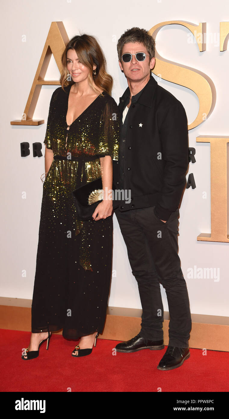 Noel gallagher and sara macdonald hi-res stock photography and images ...