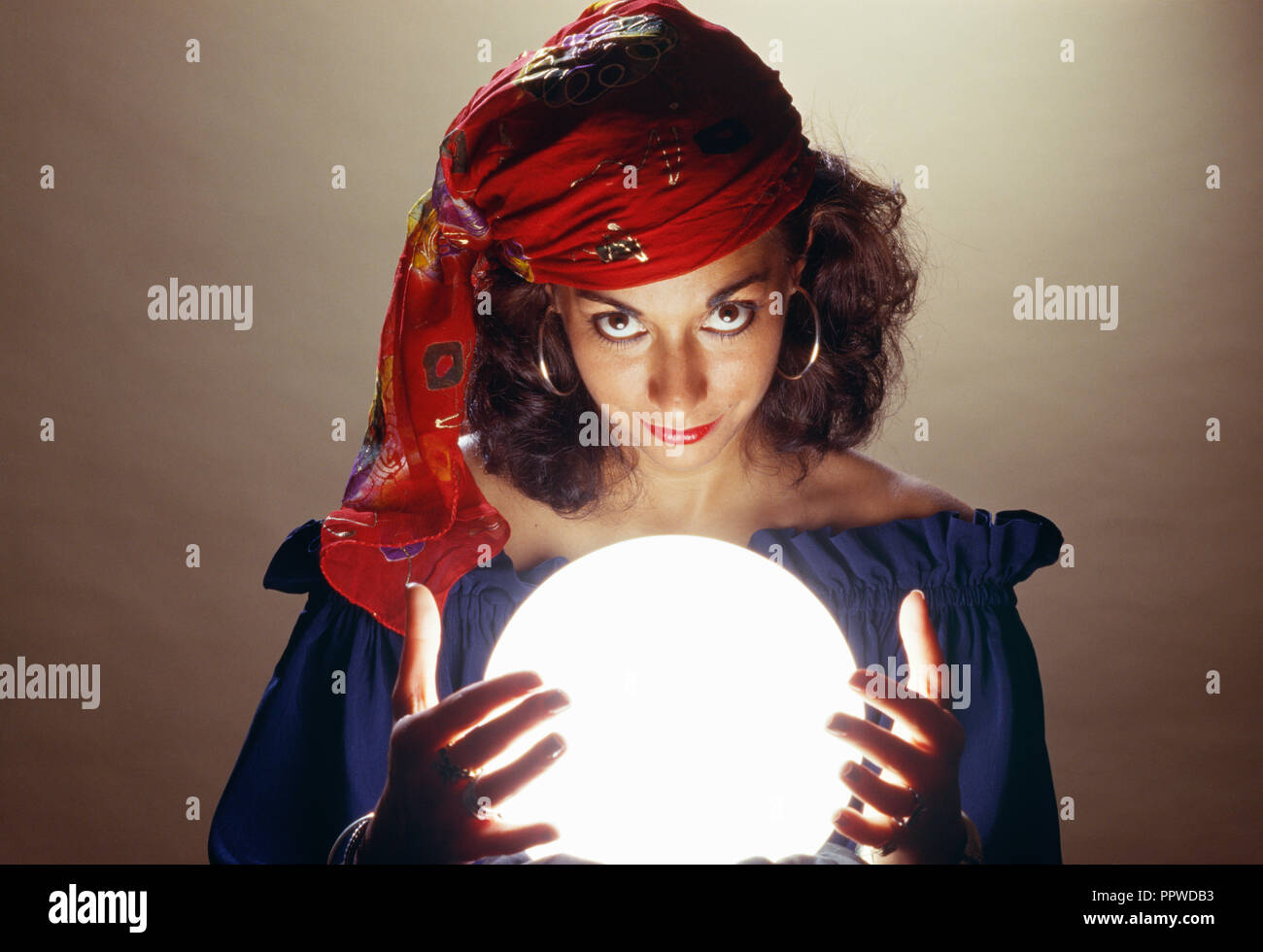 Psychic woman crystal ball hi-res stock photography and images - Alamy