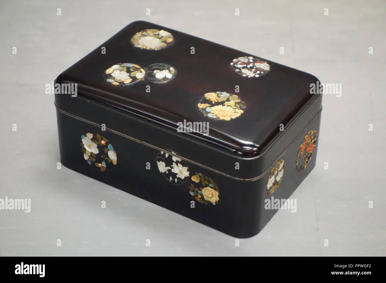 Box by Shibayama Soichi (1811-unknown), 1892 World's Columbian ...