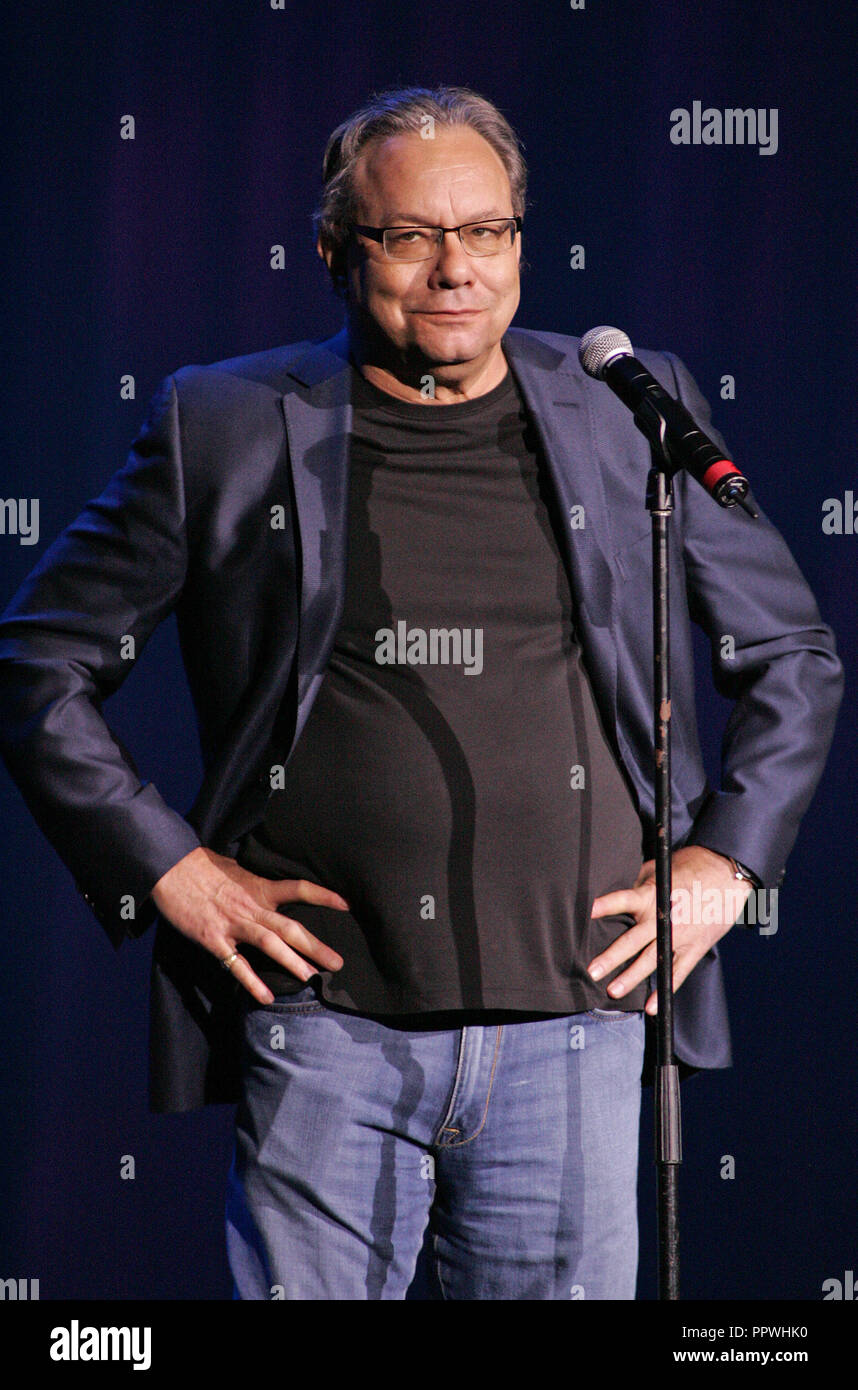 Lewis black comedian hi-res stock photography and images - Alamy