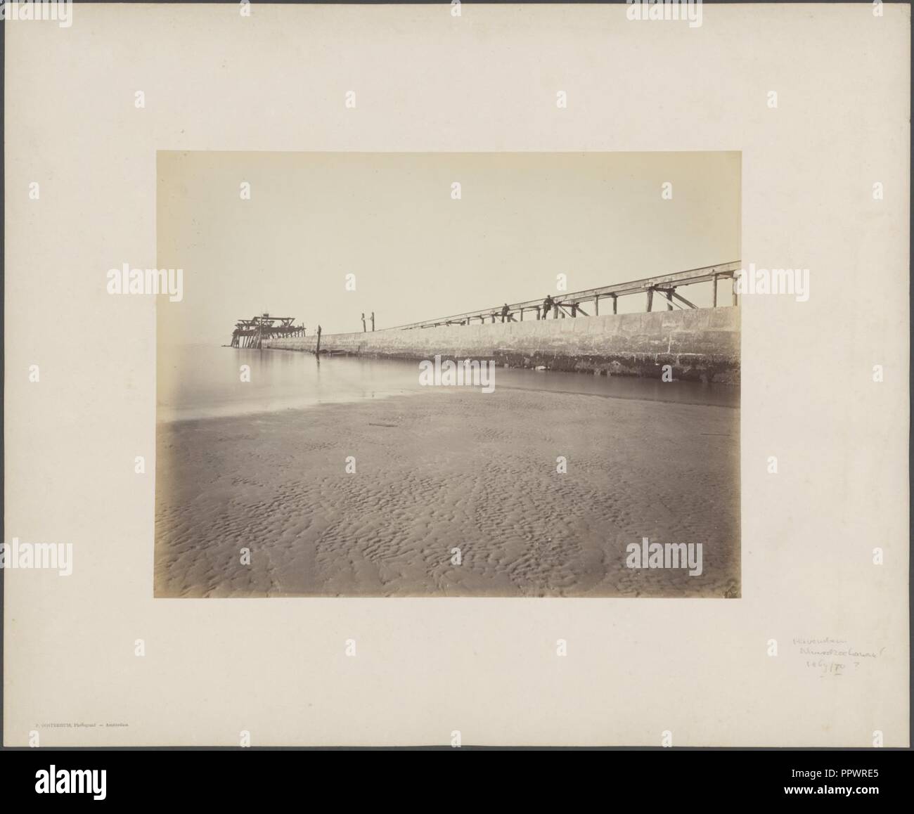 De monding hi-res stock photography and images - Alamy