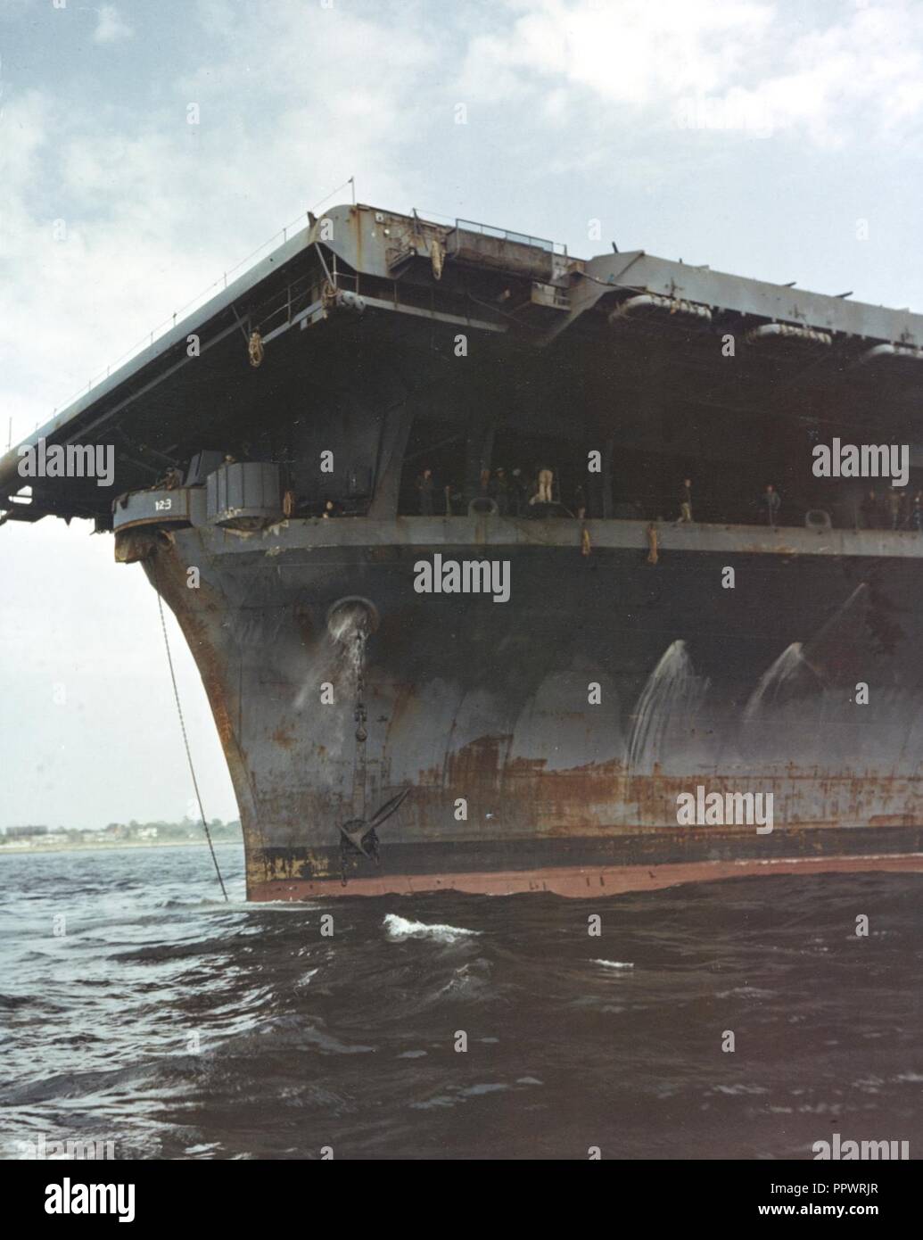Uss franklin hi-res stock photography and images - Alamy