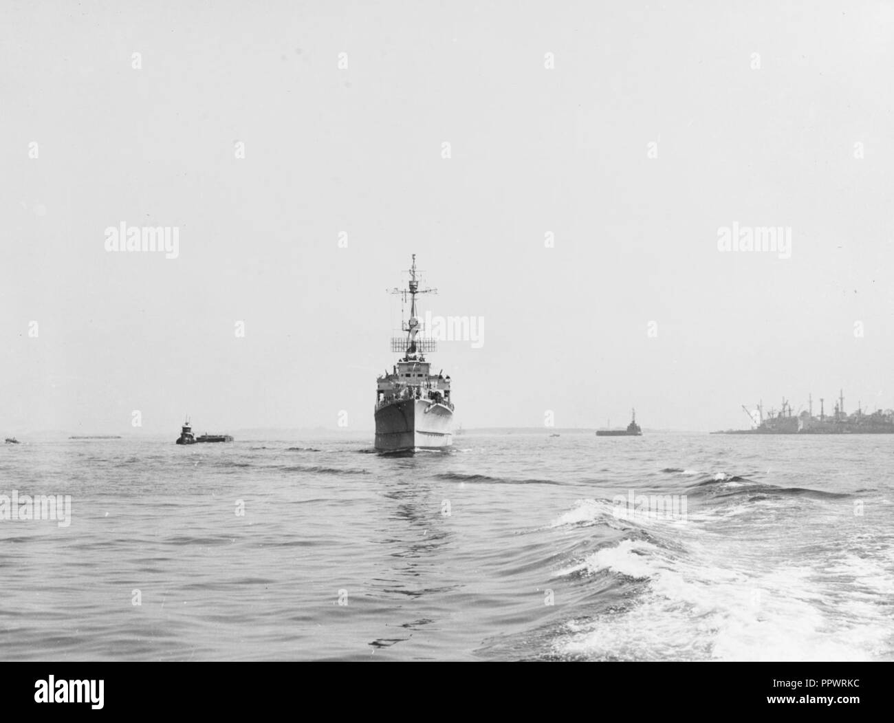 Bow view of former German destroyer Z39 on 7 September 1945 Stock Photo ...