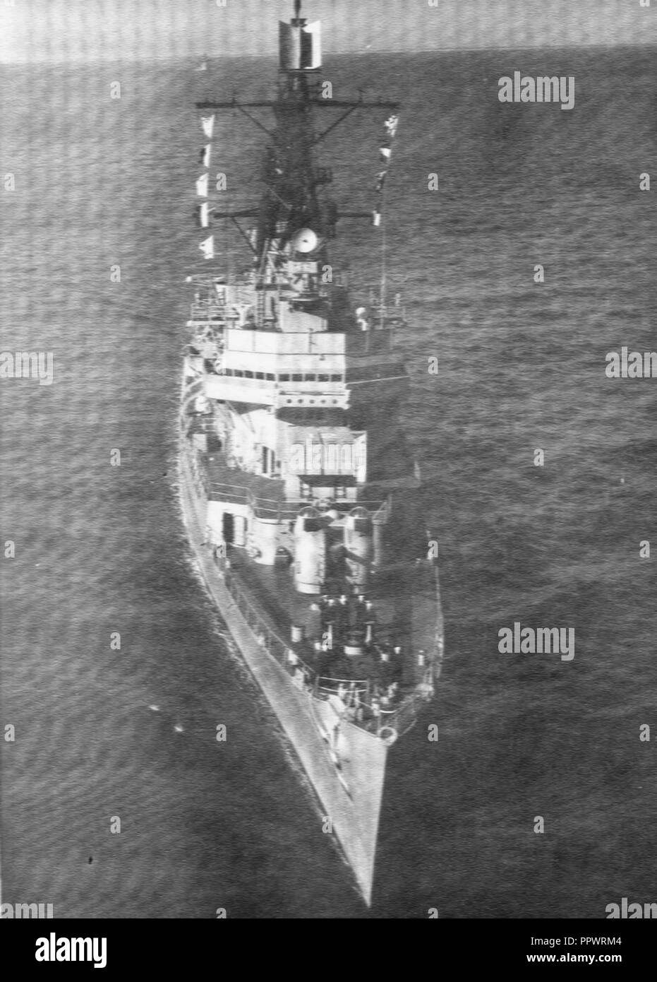 Bow view of USS Dahlgren (DLG-12) in 1966 Stock Photo - Alamy