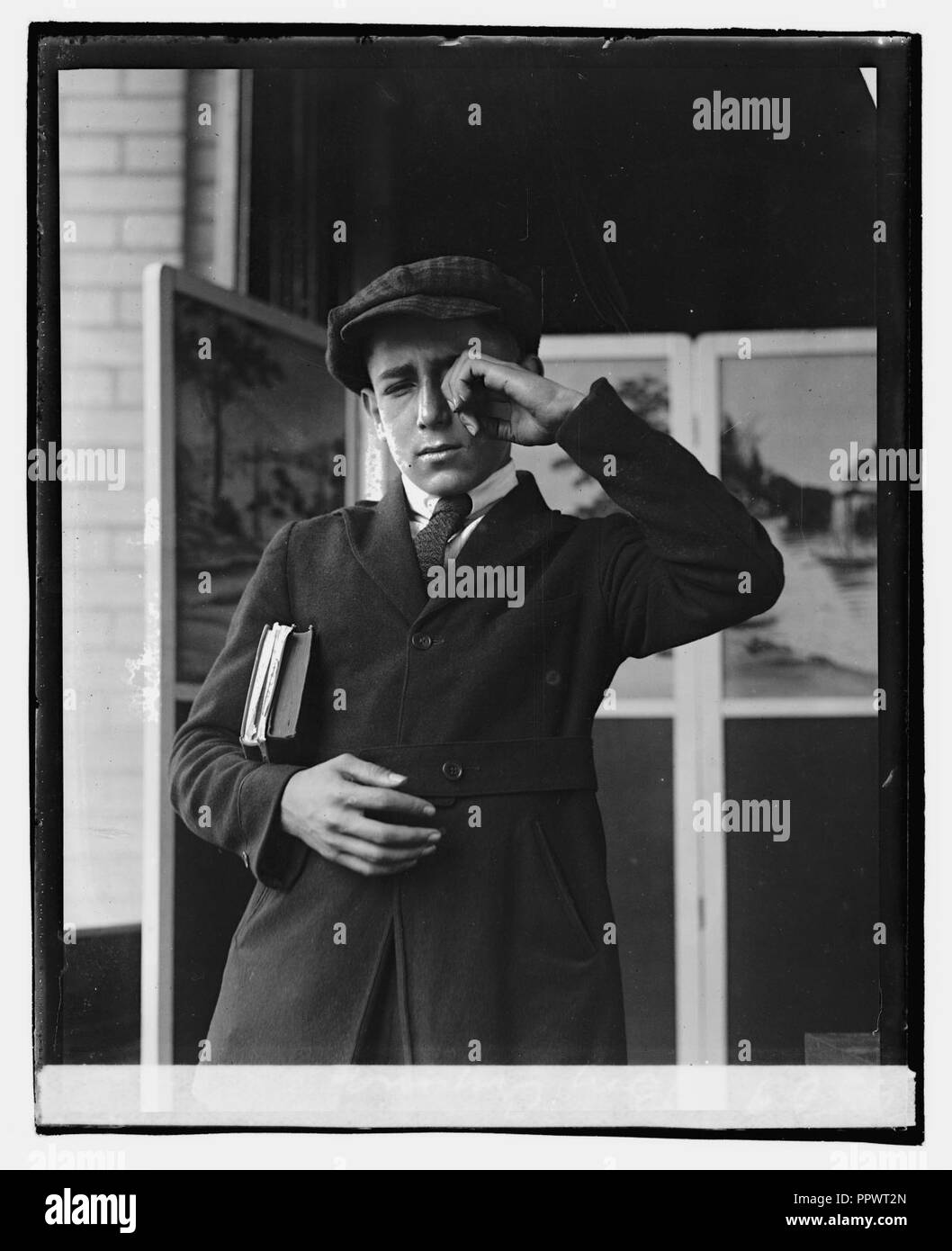 The crying boy artwork hi-res stock photography and images - Alamy