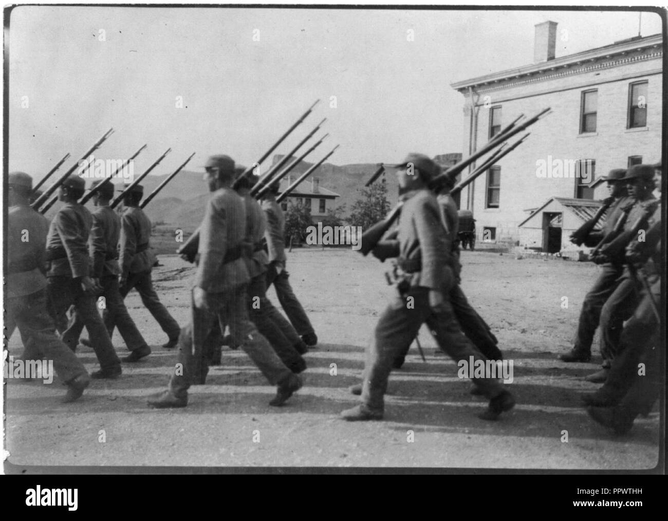 Drill marching hi-res stock photography and images - Alamy