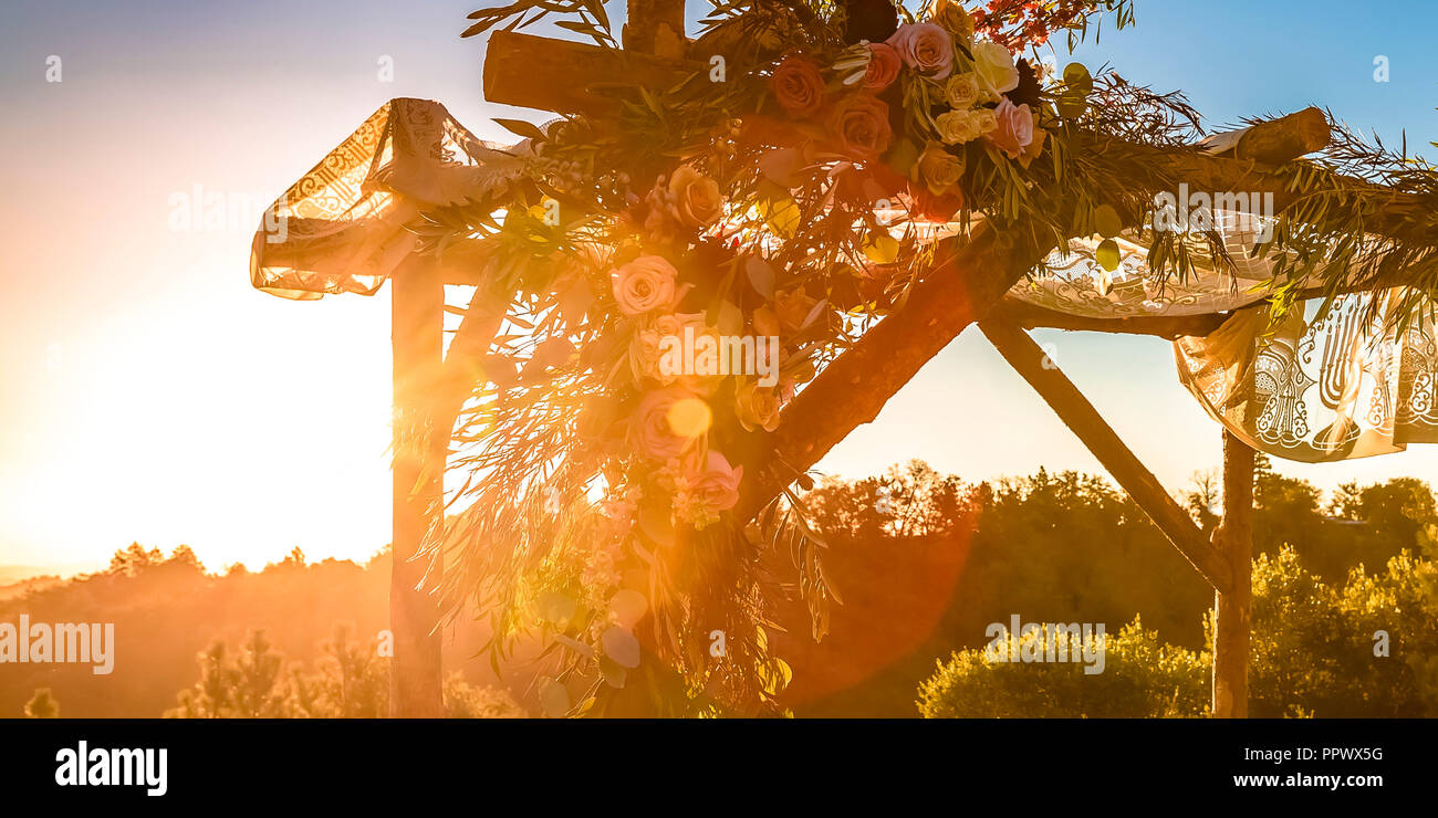 Jewish wedding chuppah hi-res stock photography and images - Alamy