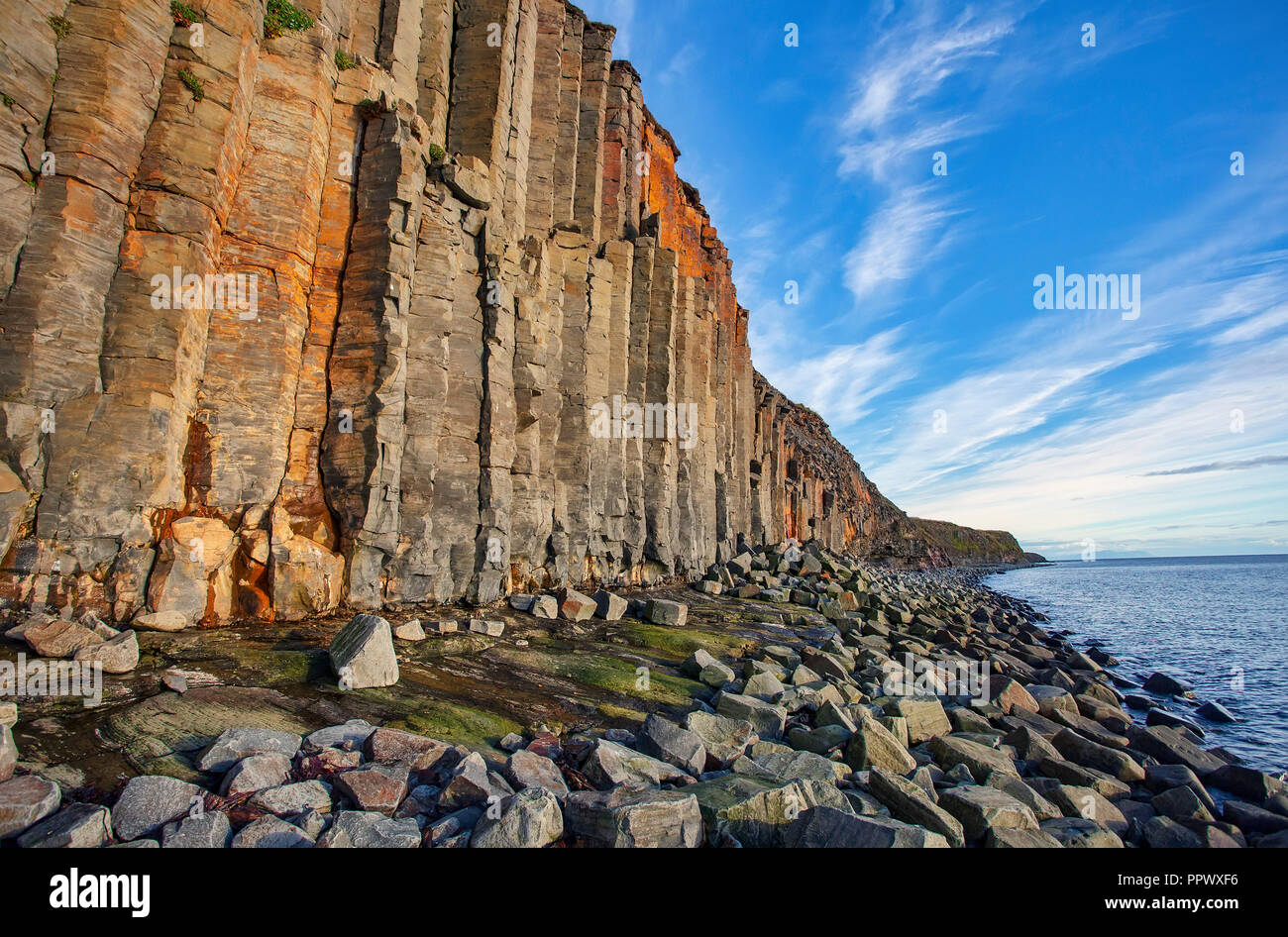 Towering basalt columns hi-res stock photography and images - Alamy