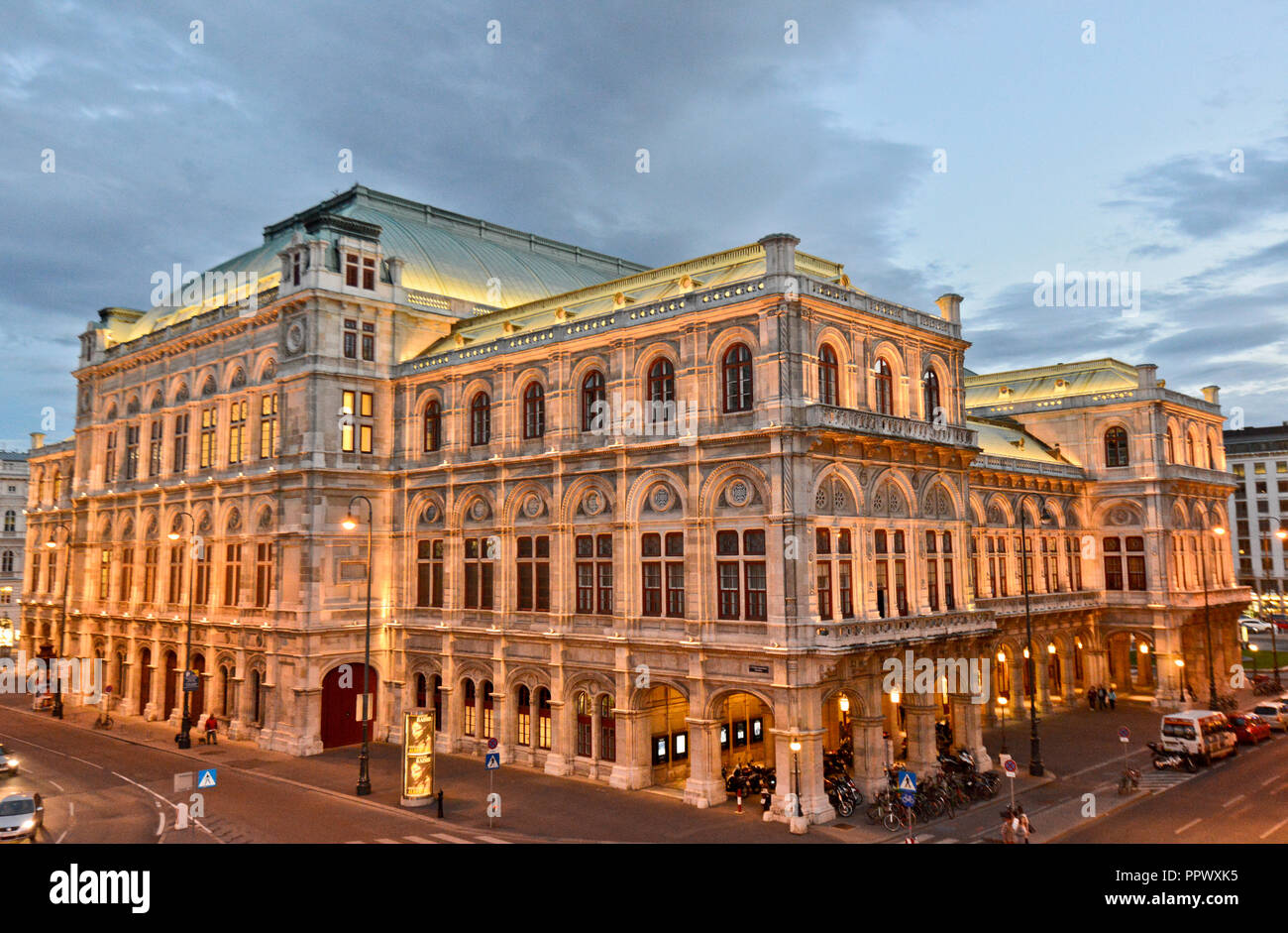 Austria vienna opera house hi-res stock photography and images - Alamy
