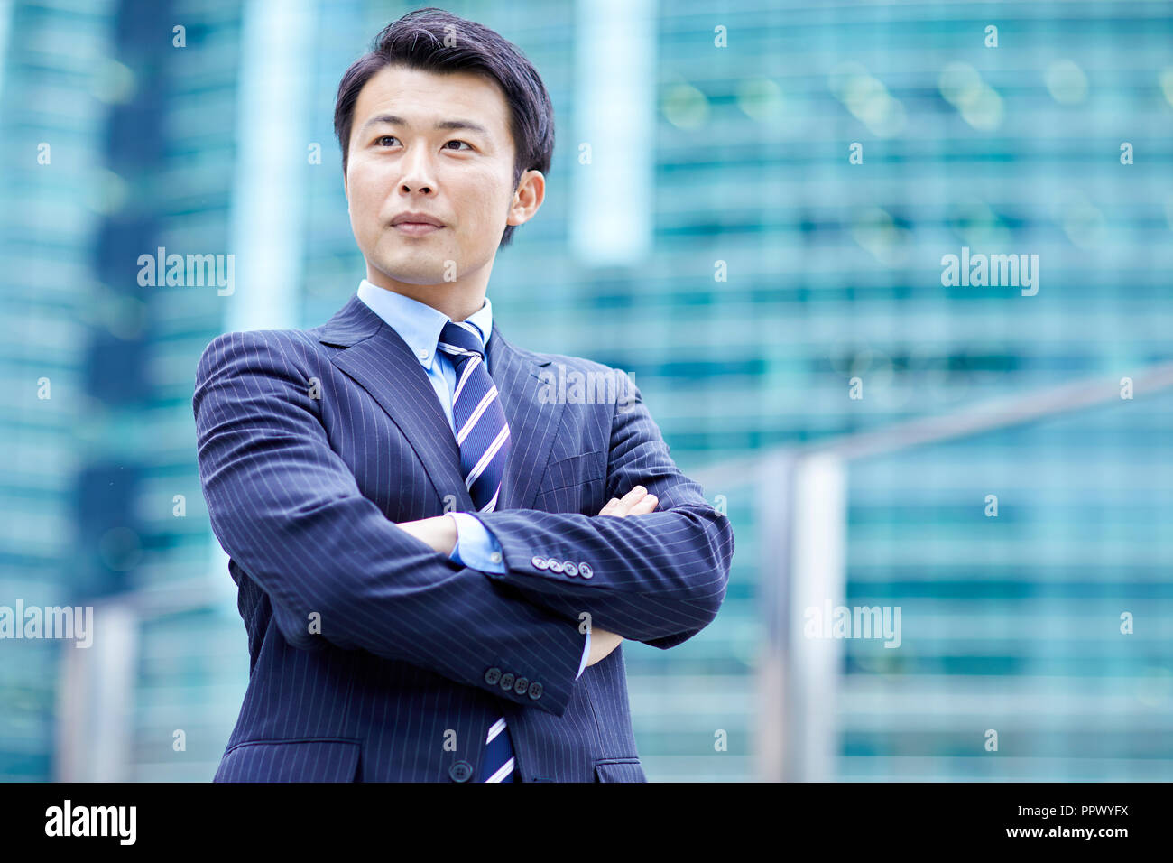 Japanese businessman downtown Tokyo Stock Photo - Alamy