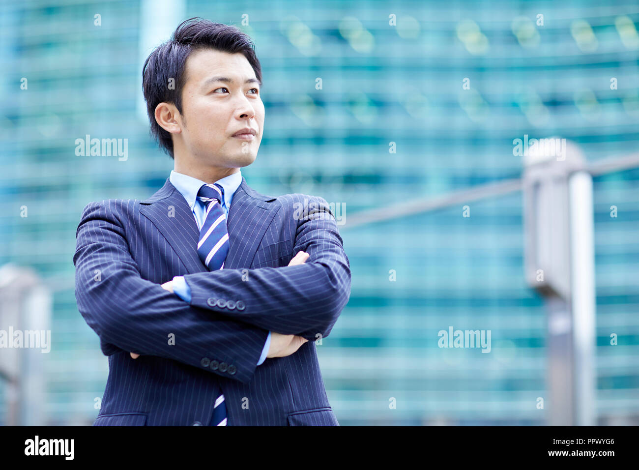 Japanese businessman downtown Tokyo Stock Photo - Alamy