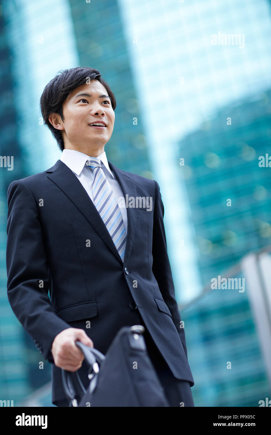 Japanese businessman downtown Tokyo Stock Photo - Alamy