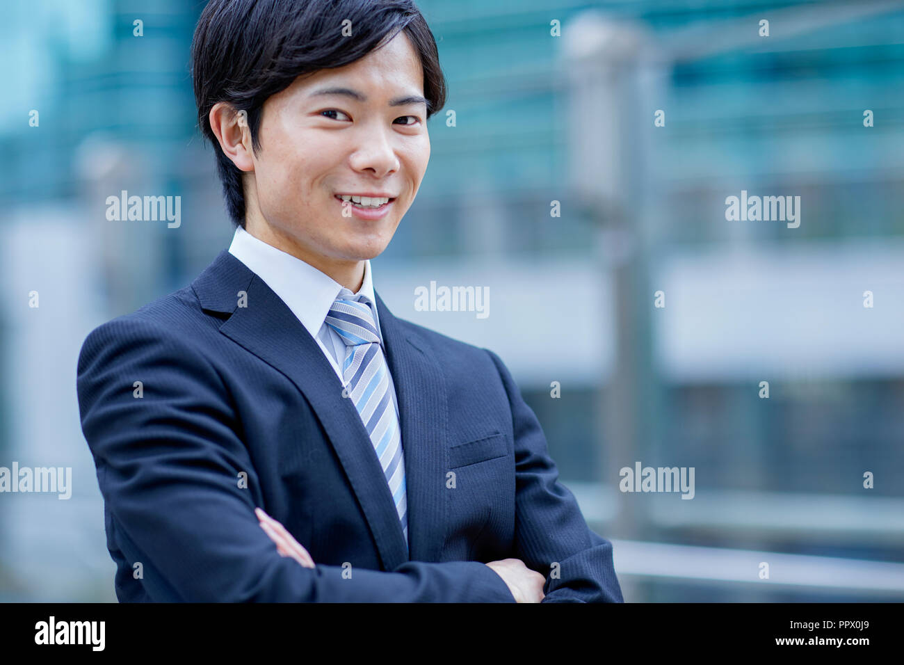 Japanese businessman downtown Tokyo Stock Photo - Alamy