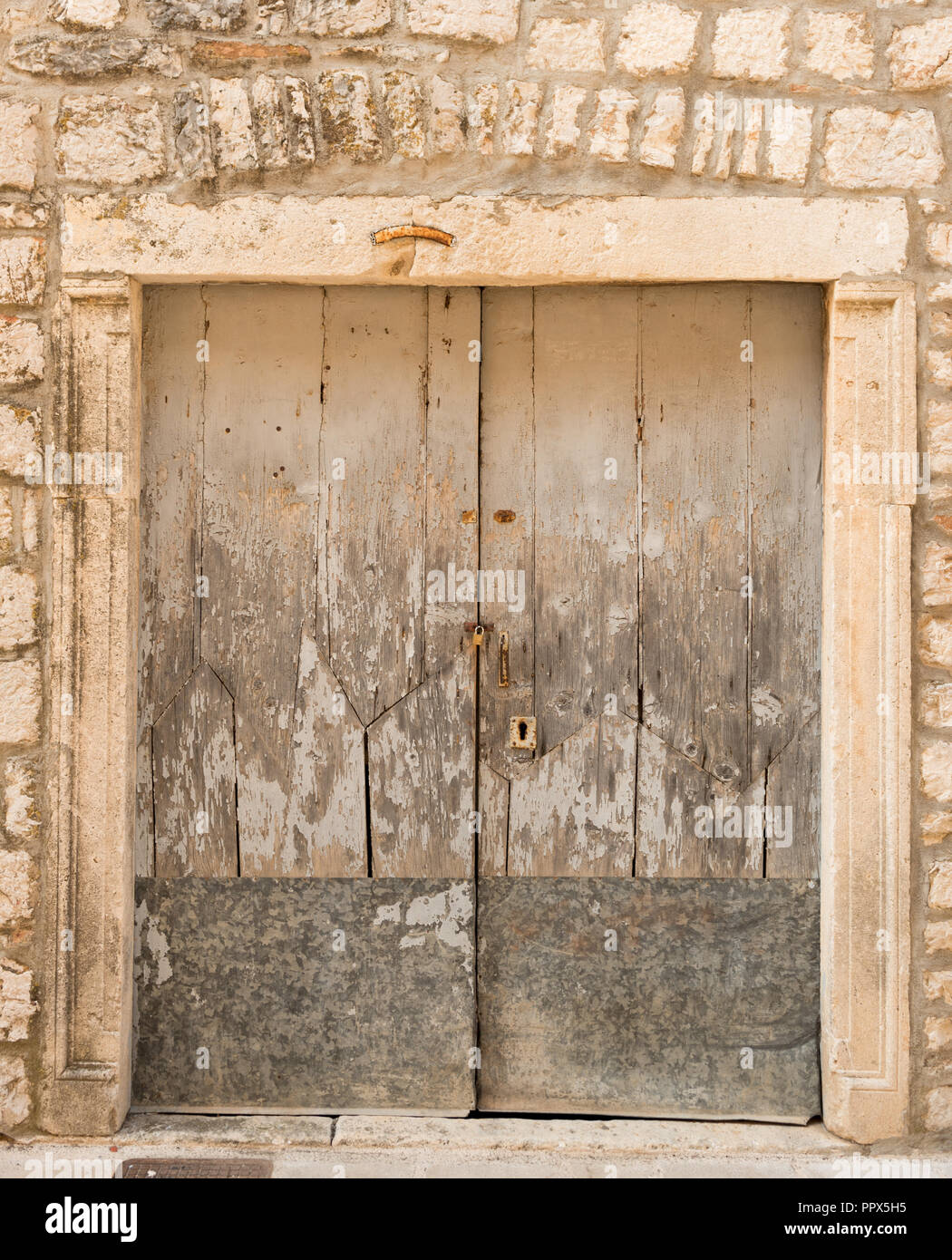 old wooden rustic door Stock Photo - Alamy