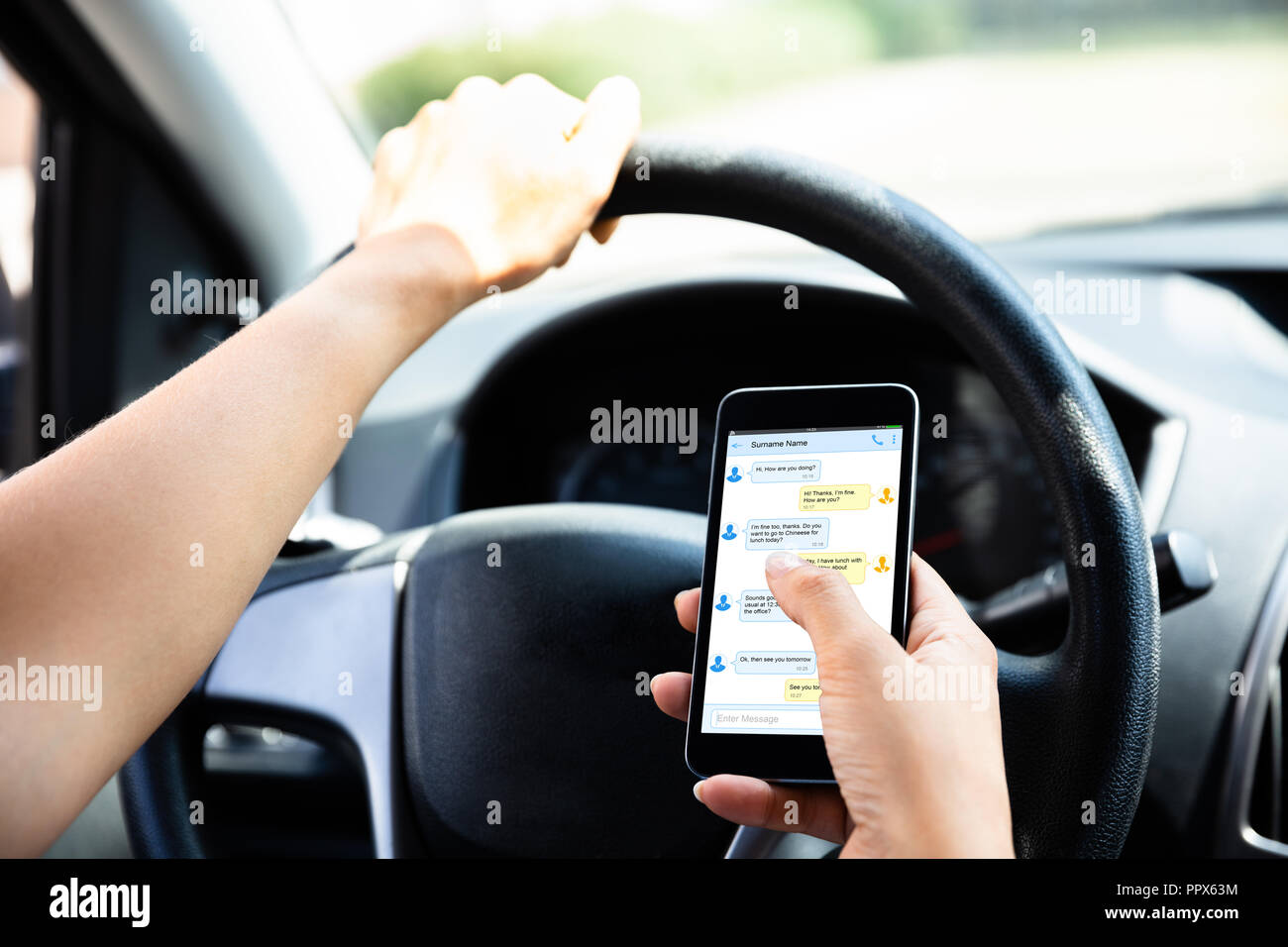 Hand typing text hi-res stock photography and images - Alamy