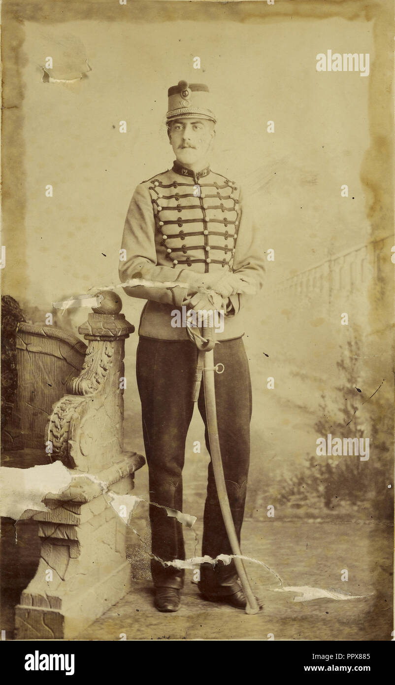Silver soldier hi-res stock photography and images - Alamy