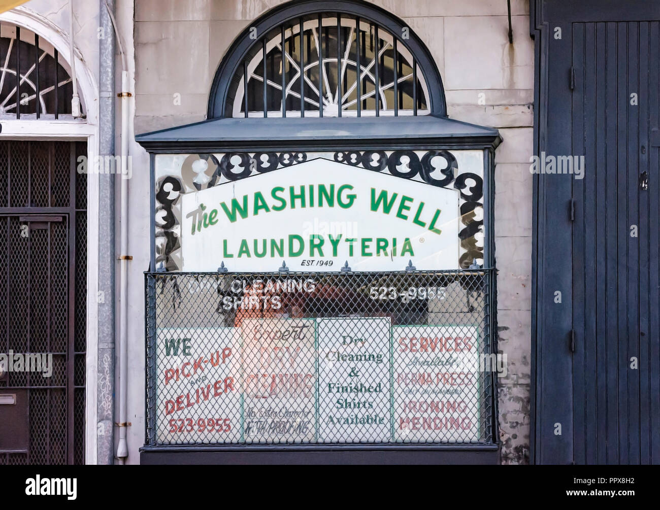 Laundry sign hi-res stock photography and images - Alamy