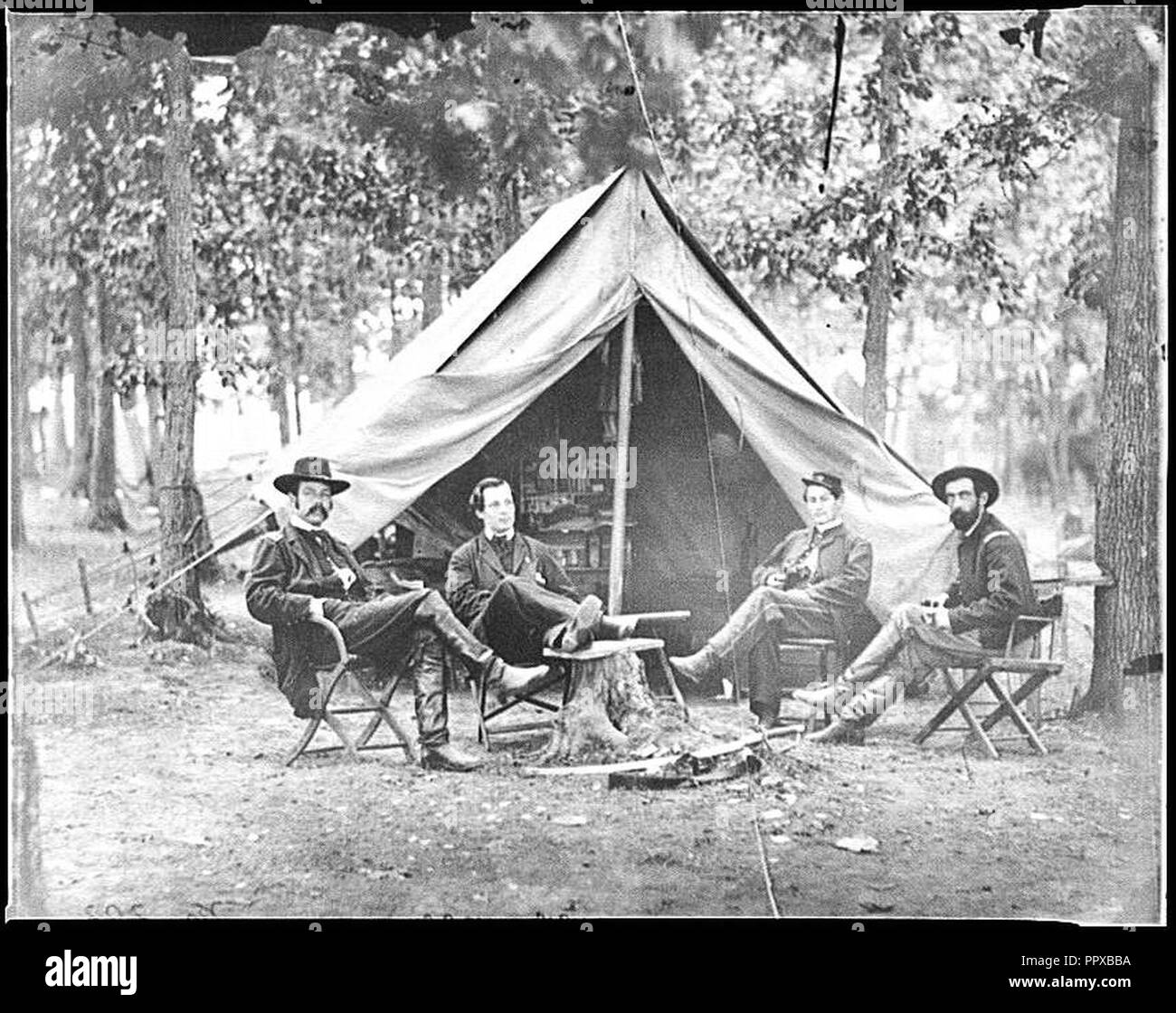Unidentified army officers hi-res stock photography and images - Alamy