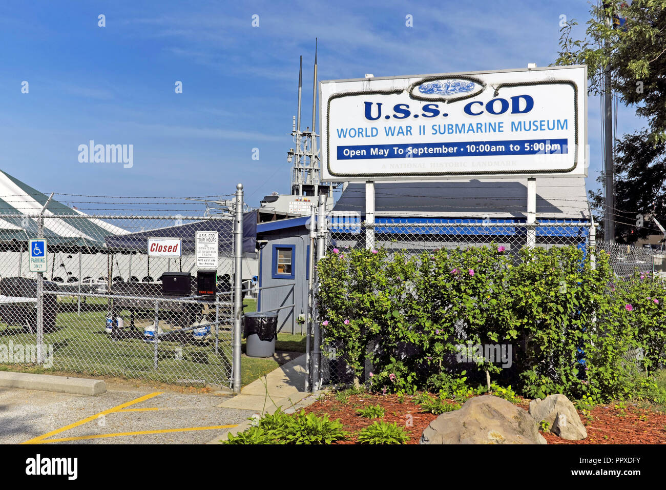Cod war hi-res stock photography and images - Alamy
