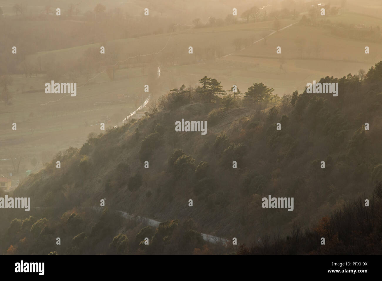 Sunlight coming over the hill hi-res stock photography and images - Alamy