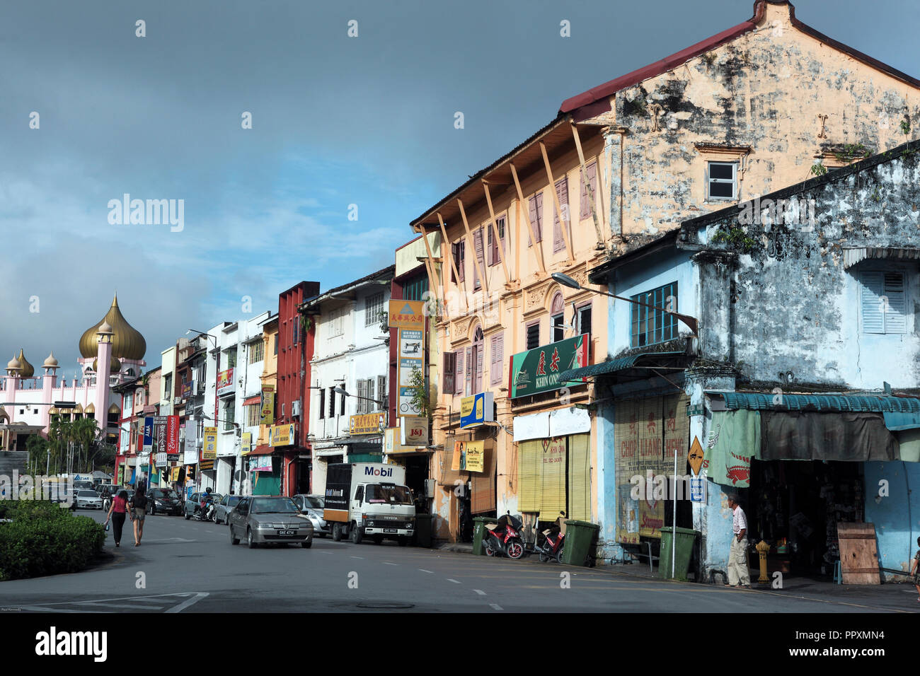 Kuching street scene hi-res stock photography and images - Alamy