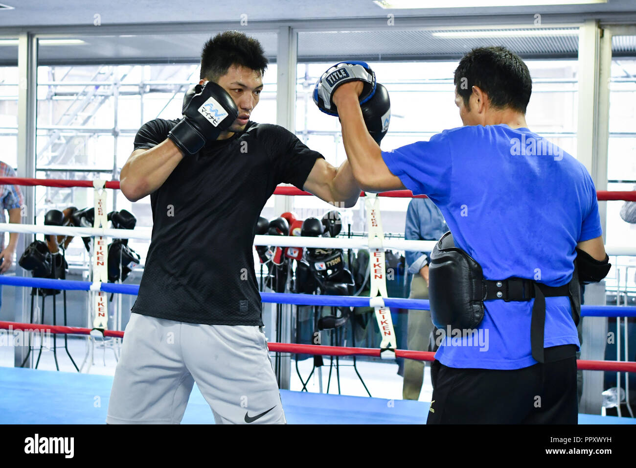 Tokyo, Japan. 27th Sep, 2018. (L-R) Ryota Murata, Sendai Tanaka Boxing ...