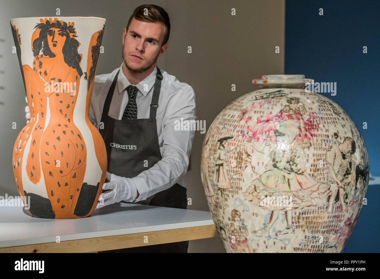 London, UK. 28th Sep 2018. Grand vase aux Femmes Vollees by Pablo ...
