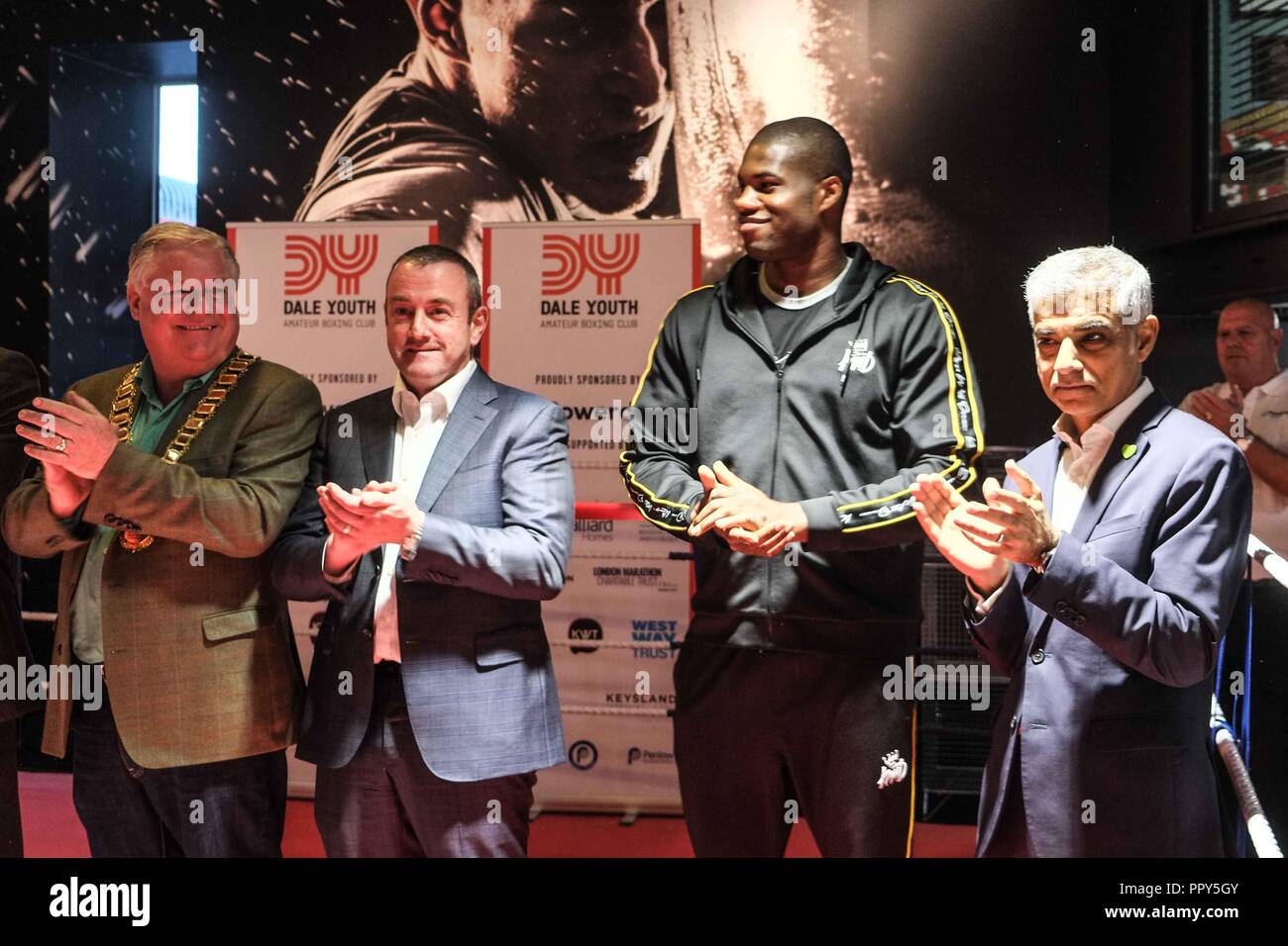 Re opening dale youth amateur boxing club hi-res stock photography and ...