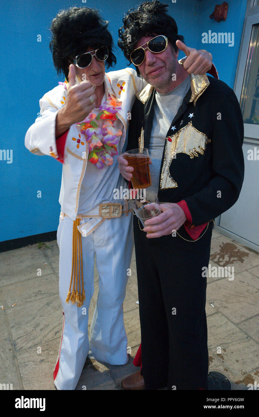 Porthcawl, Mid Glamorgan, Wales, UK. 28th September, 2018. Elvis fans ...