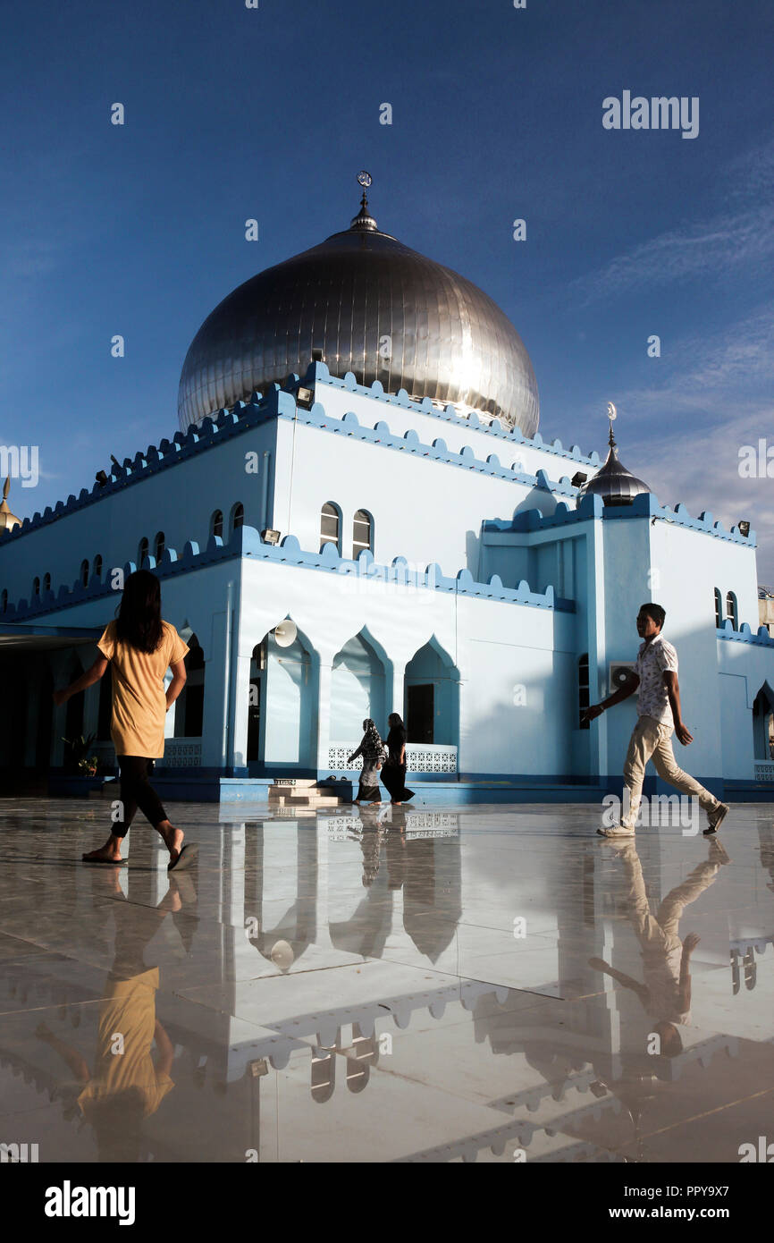 Semporna mosque in Borneo, Malaysia Stock Photo - Alamy