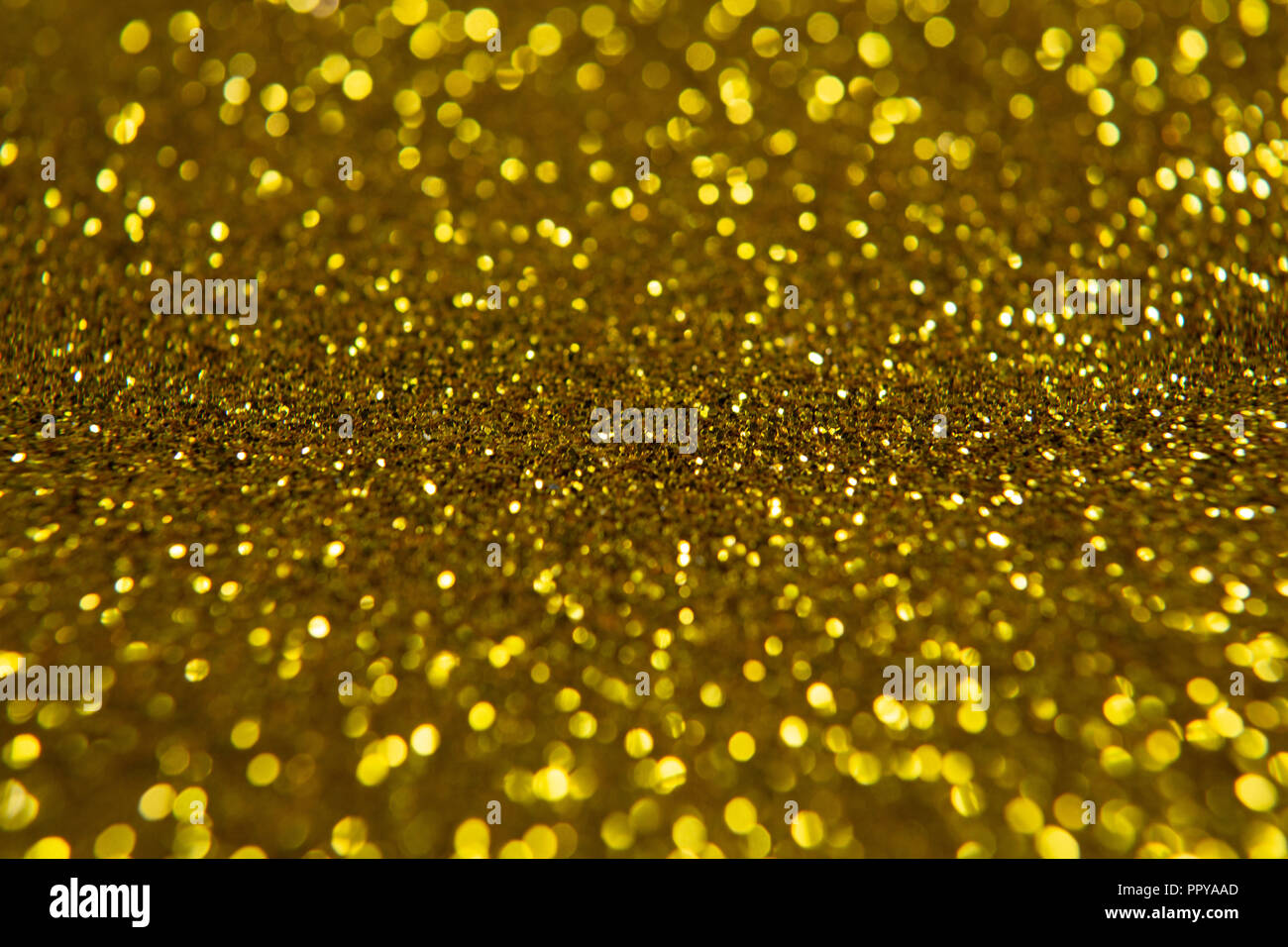 Yellow glitter background hi-res stock photography and images - Alamy