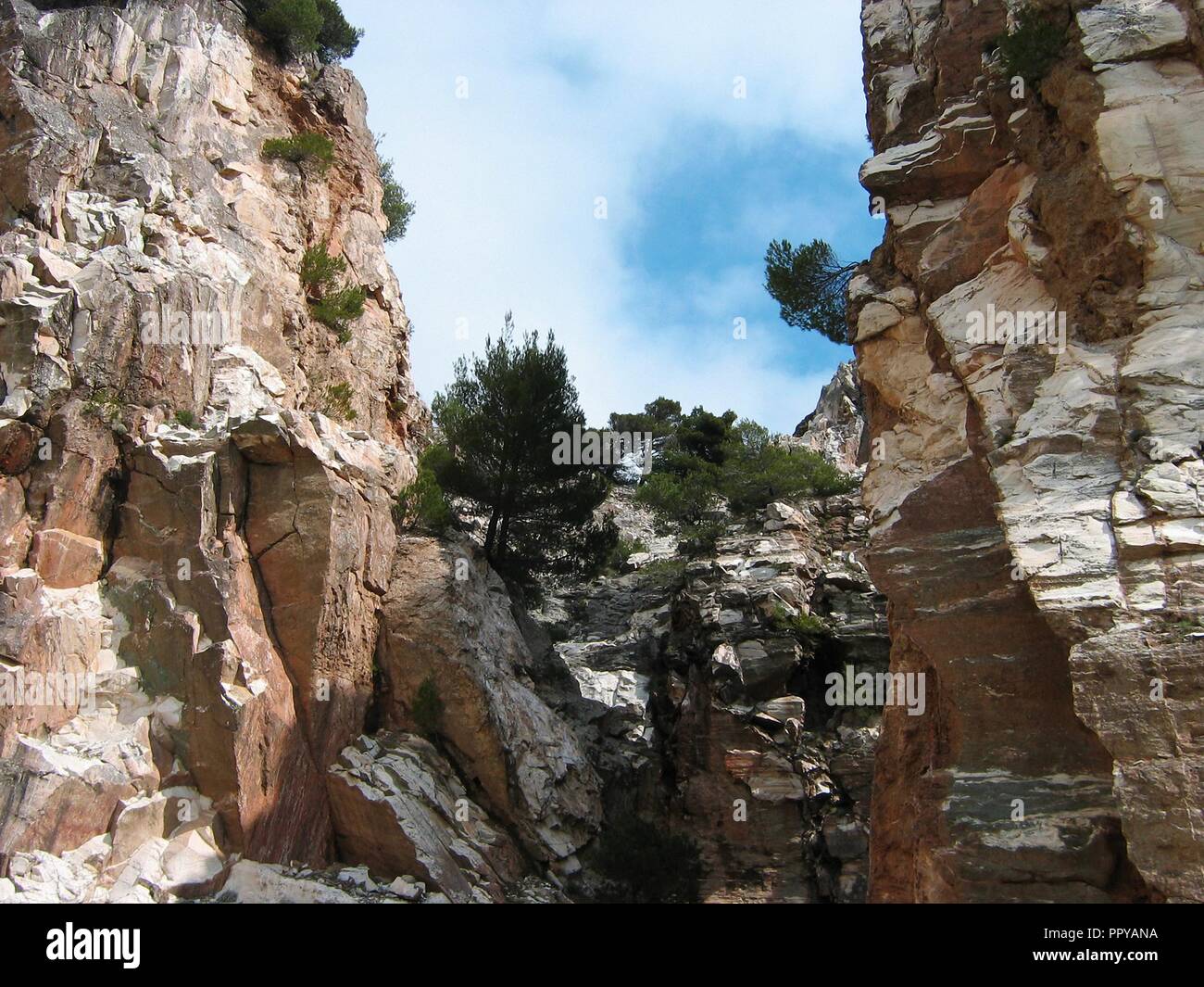 Penteliko mountain hi-res stock photography and images - Alamy