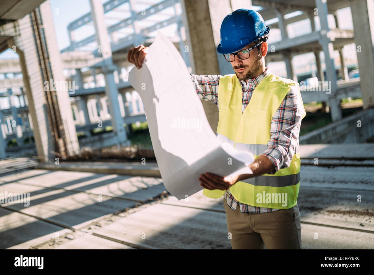 Civil engineers construction site hi-res stock photography and images ...