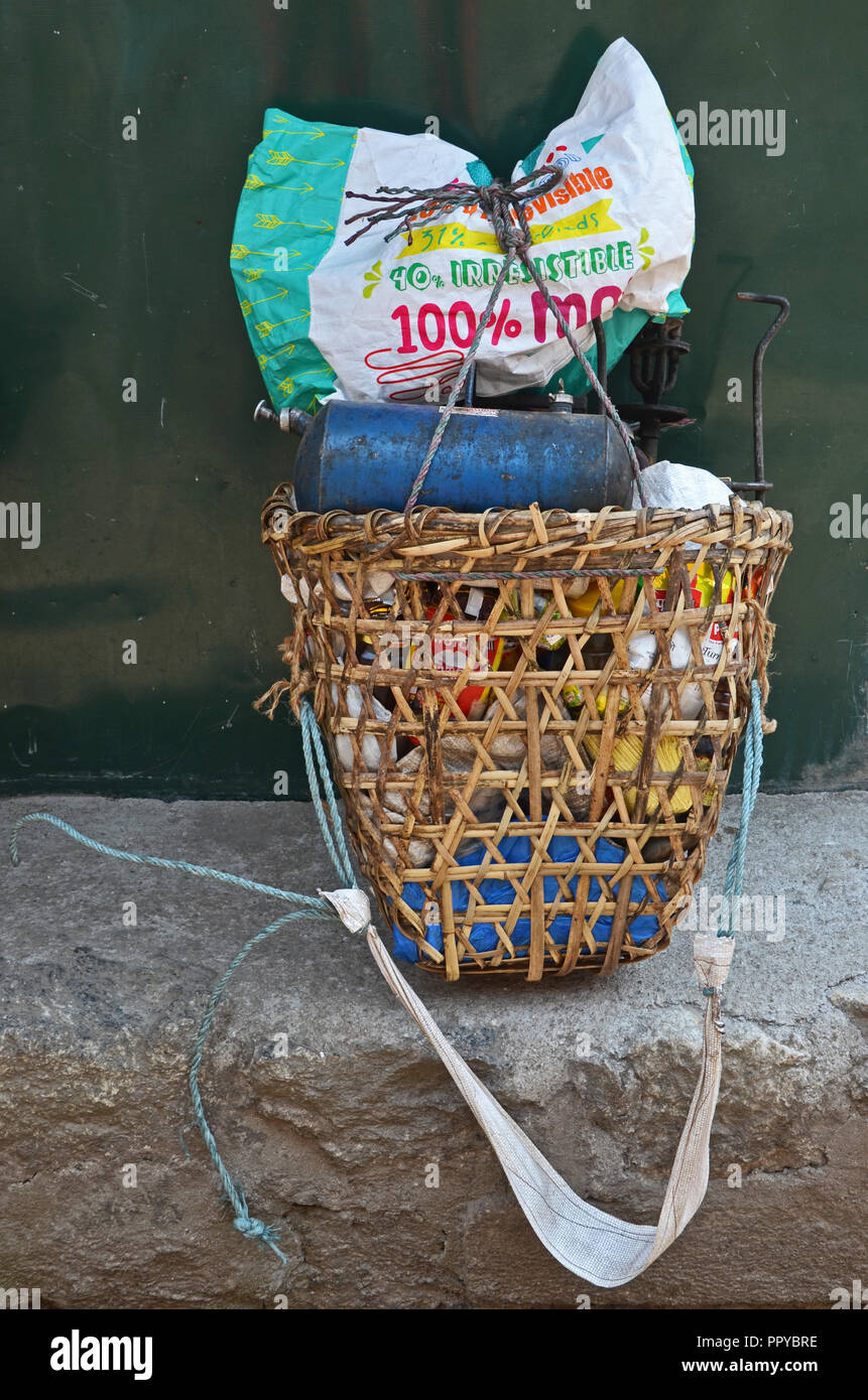 Carried heavy loads hi-res stock photography and images - Alamy