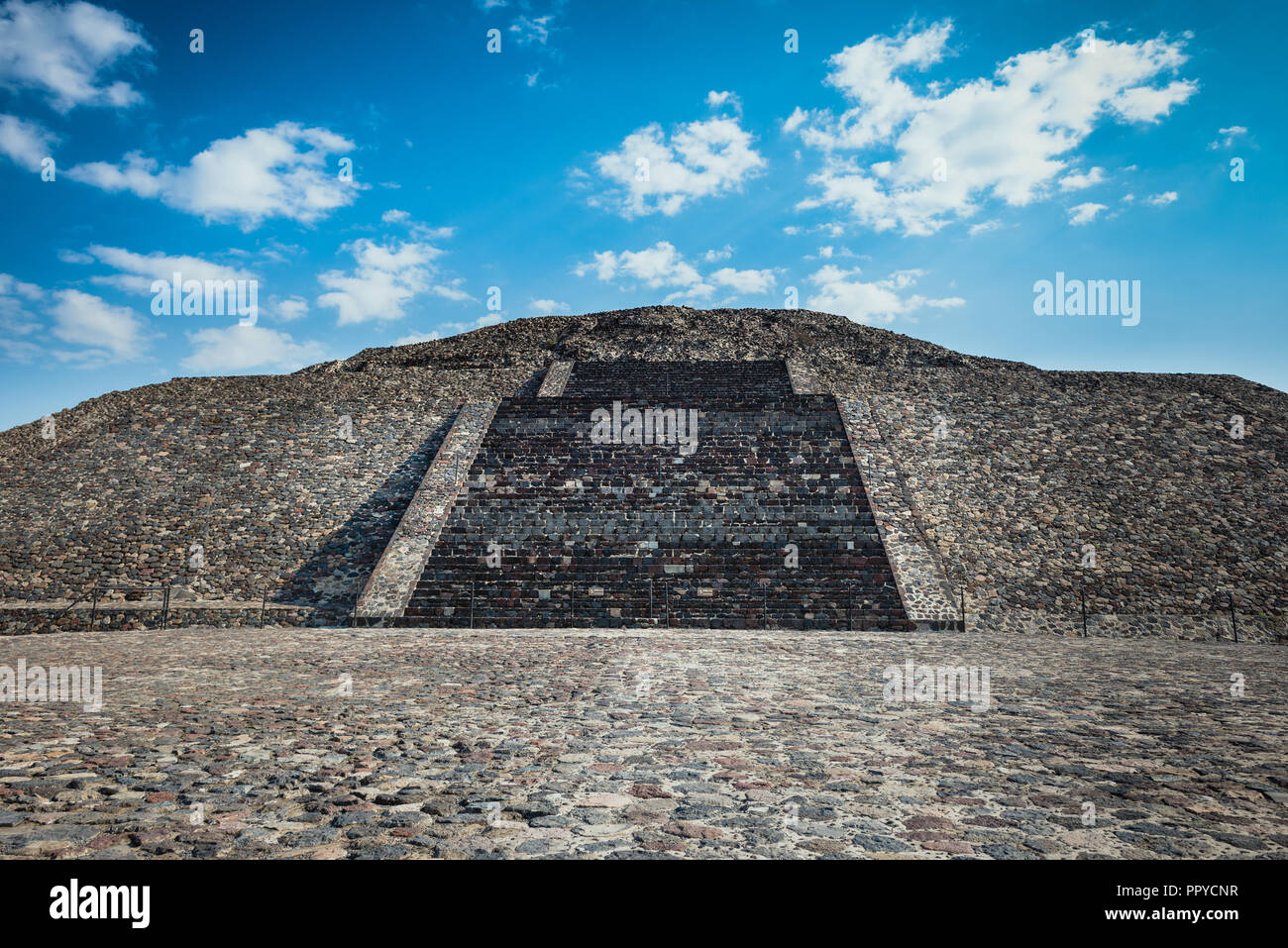 Aztec structure at Teotihuacan archeological site, Mexico Stock Photo ...