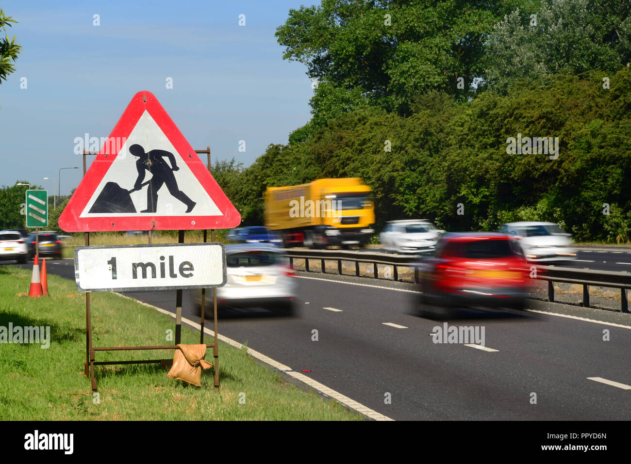 Traffic signal ahead hi-res stock photography and images - Alamy