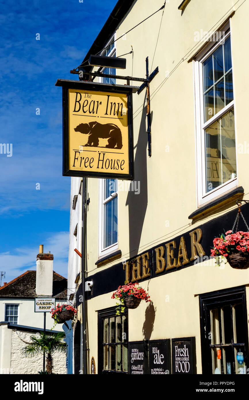 The bear inn pub hi-res stock photography and images - Alamy