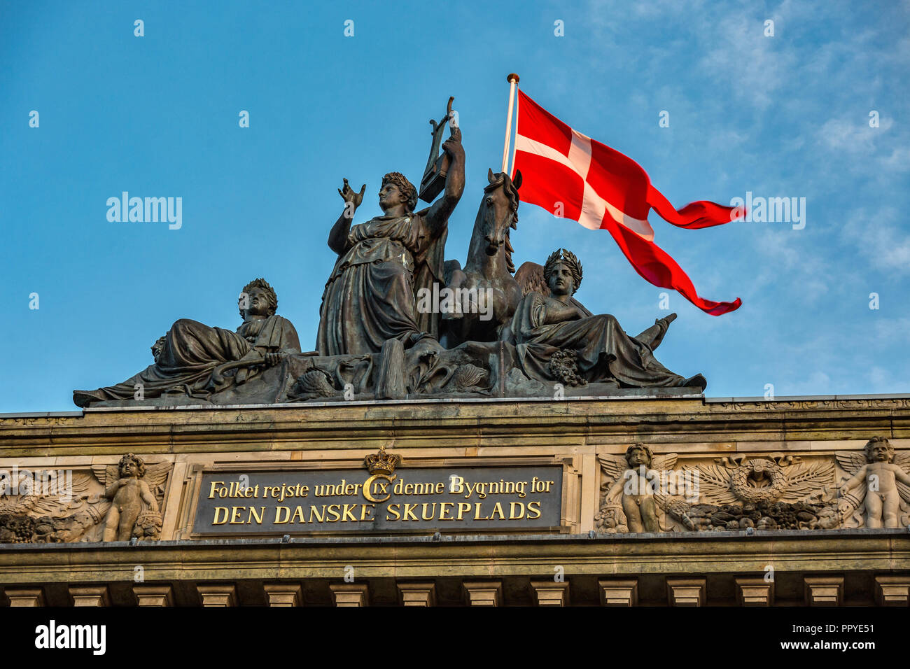 Old opera house hi-res stock photography and images - Alamy