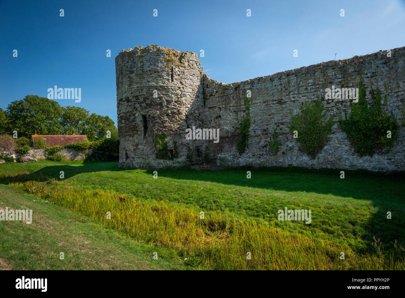Ruined norman fort hi-res stock photography and images - Alamy