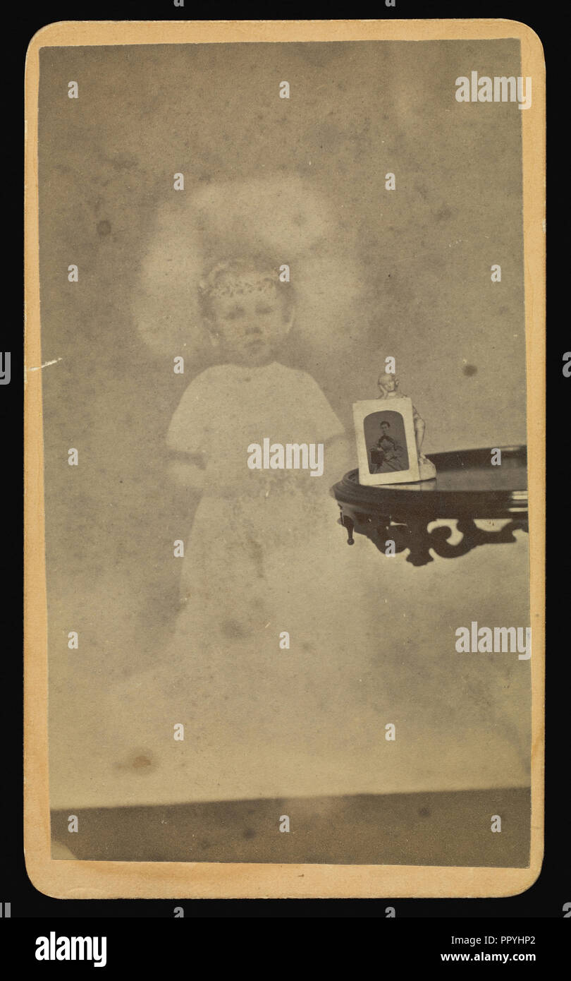 Spirit photograph hi-res stock photography and images - Alamy