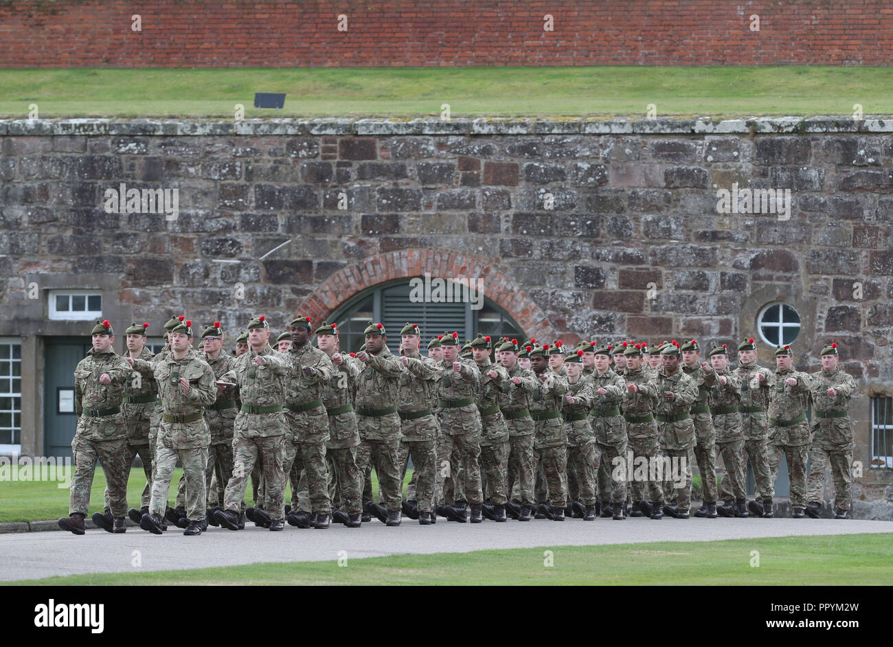 Soldiers from the royal regiment of scotland 3 scots hi-res stock ...