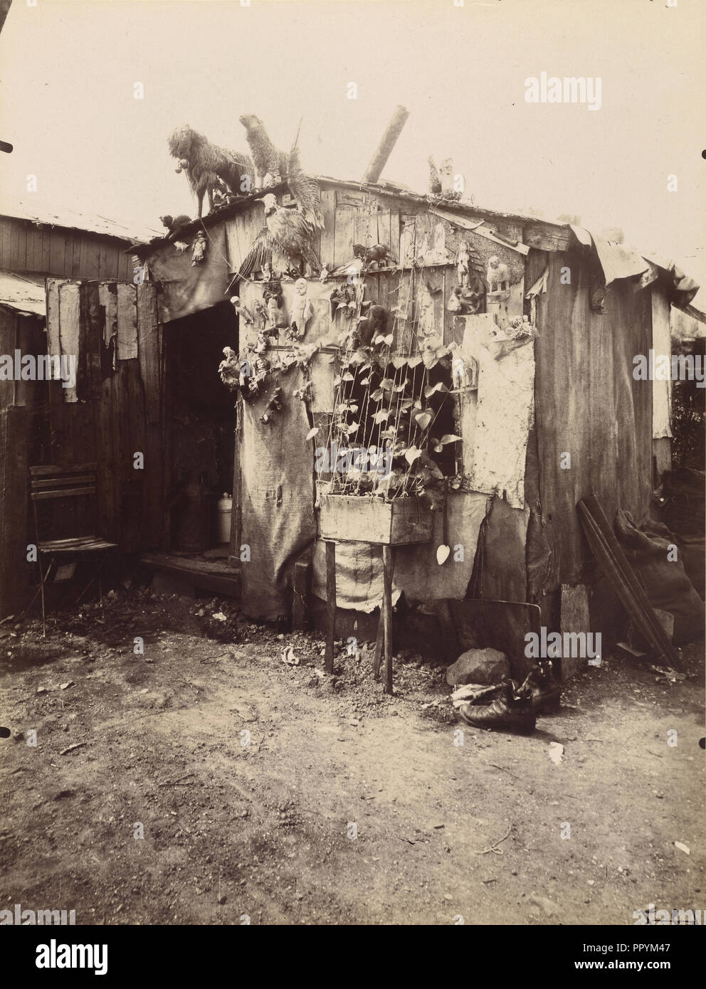 Ragpicker hi-res stock photography and images - Alamy