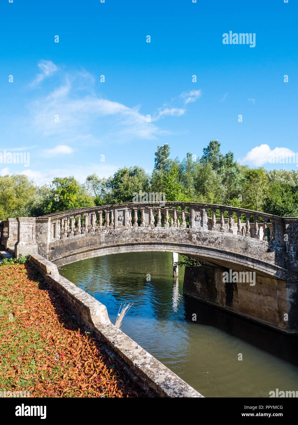 Iffley lock oxford uk hi-res stock photography and images - Alamy