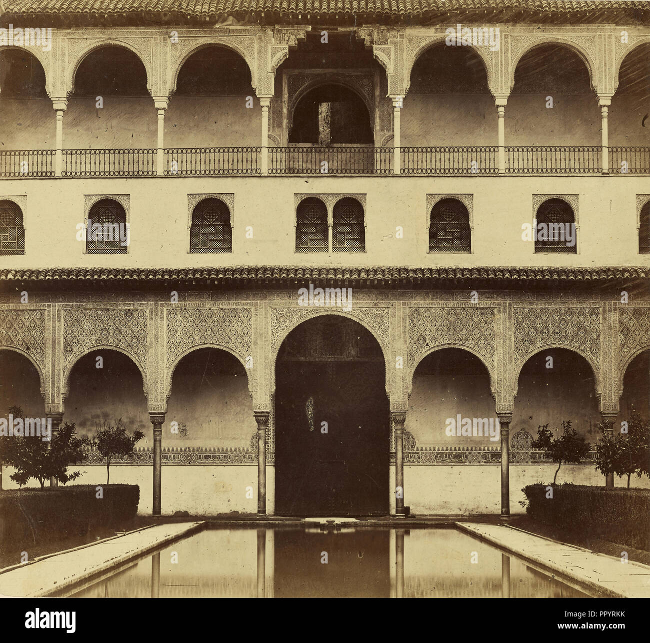 Court of the fish pond hi-res stock photography and images - Alamy