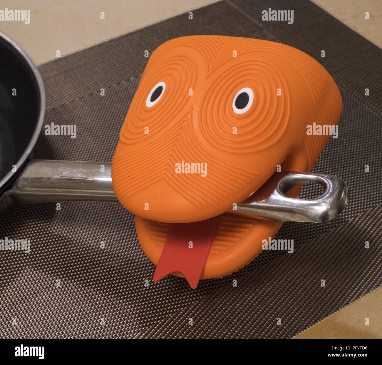 Muffle oven hi-res stock photography and images - Alamy