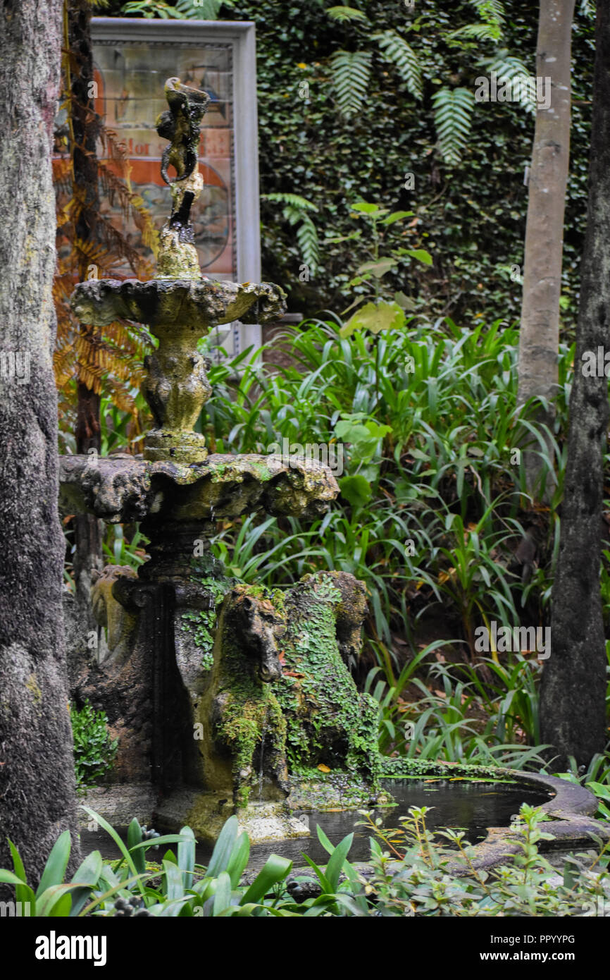 Water flowing in fountain texture hi-res stock photography and images ...