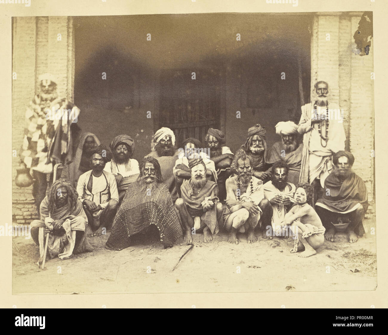 Fakirs hi-res stock photography and images - Alamy