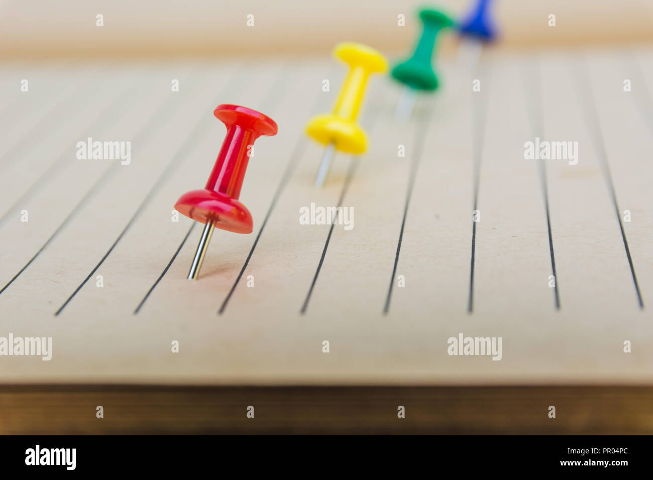 Pin note paper High Resolution Stock Photography and Images - Alamy